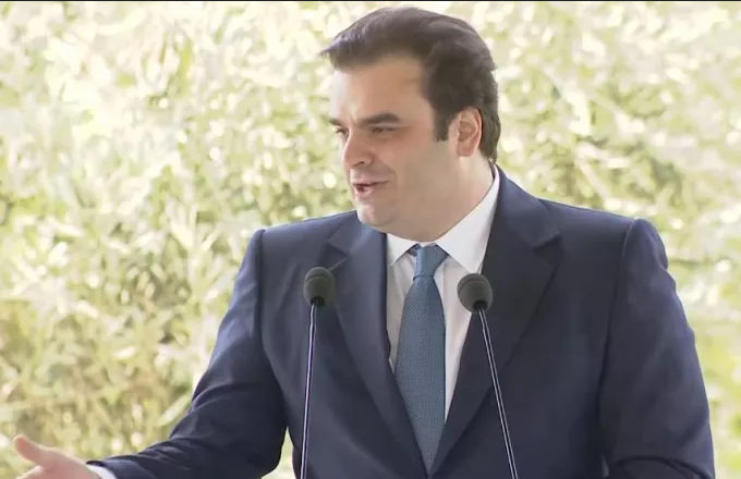 Πιερρακακης: Ταυτότητα και δίπλωμα στο κινητό μας σε ένα μήνα απο ...